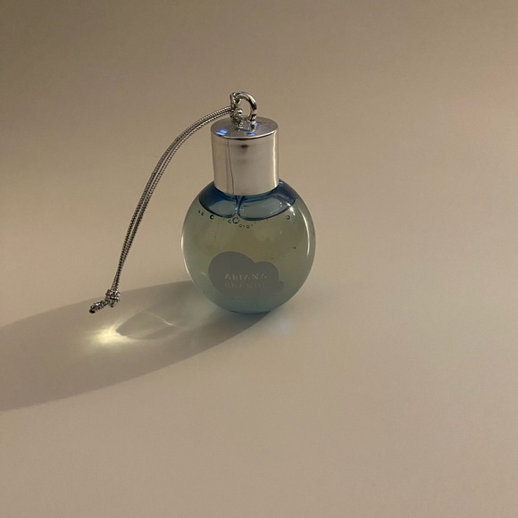 Ariana Grande | Other | Ariana Grande Cloud Shower Gel | Poshmark
